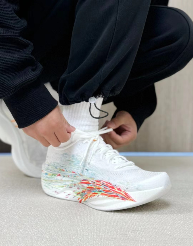 安踏C202 6代，格桑花配色的竞速跑鞋_什么值得买