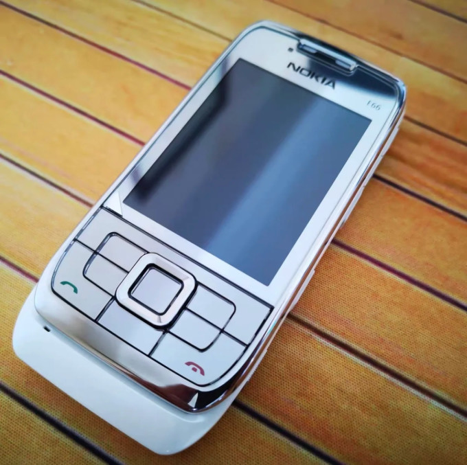 诺基亚手机怎么样 那年的诺基亚E66，难忘商务经典_什么值得买