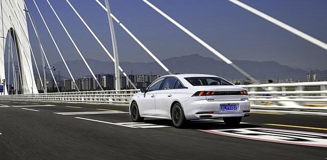 2025款东风标致508L官图首发：全系1.8T动力+智能座舱_中型车_什么值得买