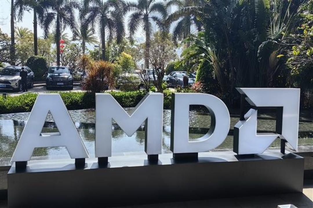 AMD Zen6架构深度解密：12核变32核的秘密，2nm制程如何改写性能规则？_CPU_什么值得买