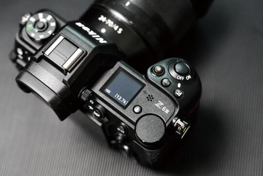 尼康Z63深度解析：旗舰技术下放，全能表现能否重塑中端市场格局？_无反相机_什么值得买