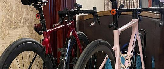 3999元公路车对决：喜德盛AD350黑科技VS速比特阿童木稳赢？_公路车_什么值得买