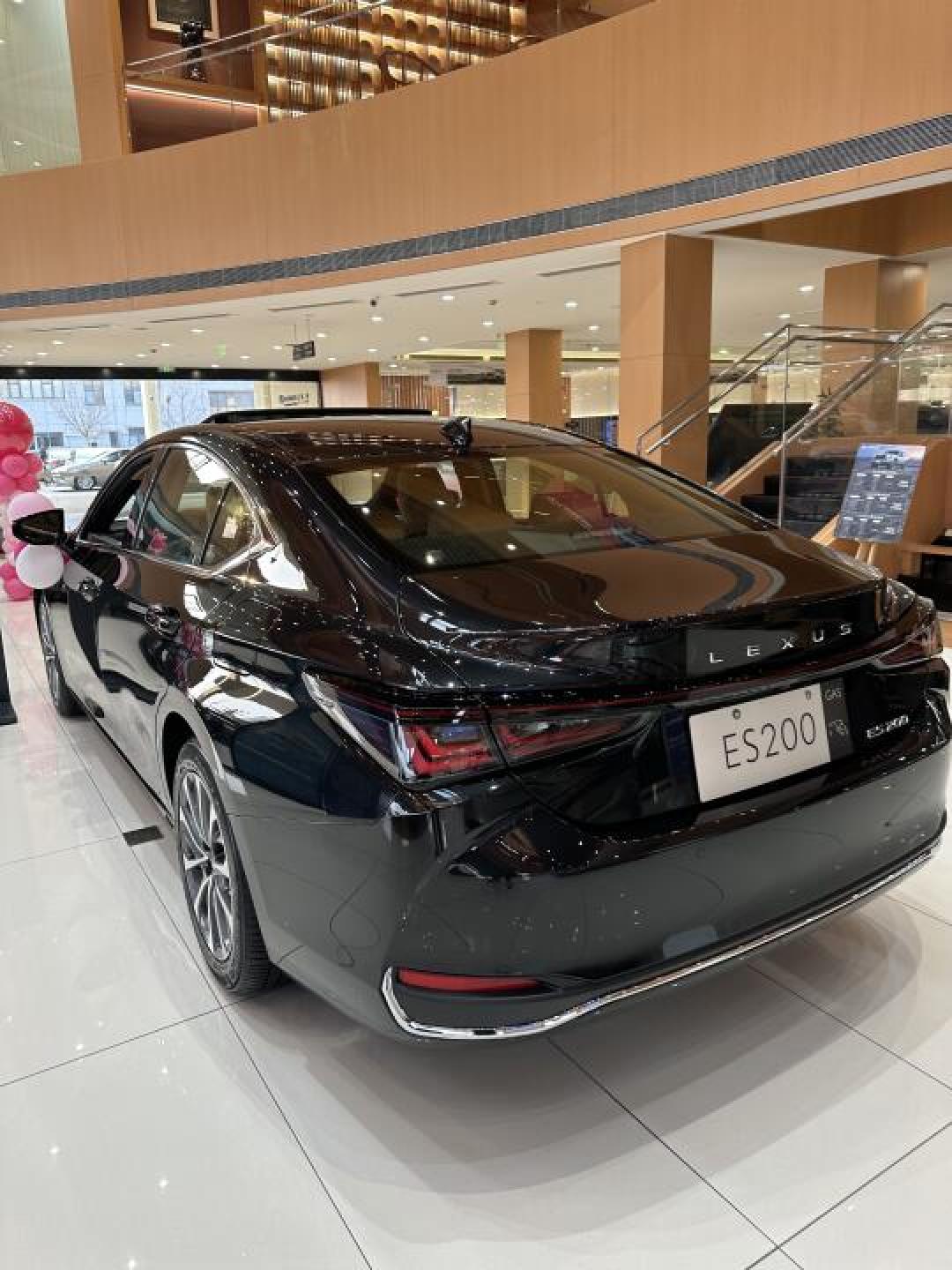 雷克萨斯ES200直降9.5万！23万开豪华车，免费保养+高保值怎么选？_中型车_什么值得买