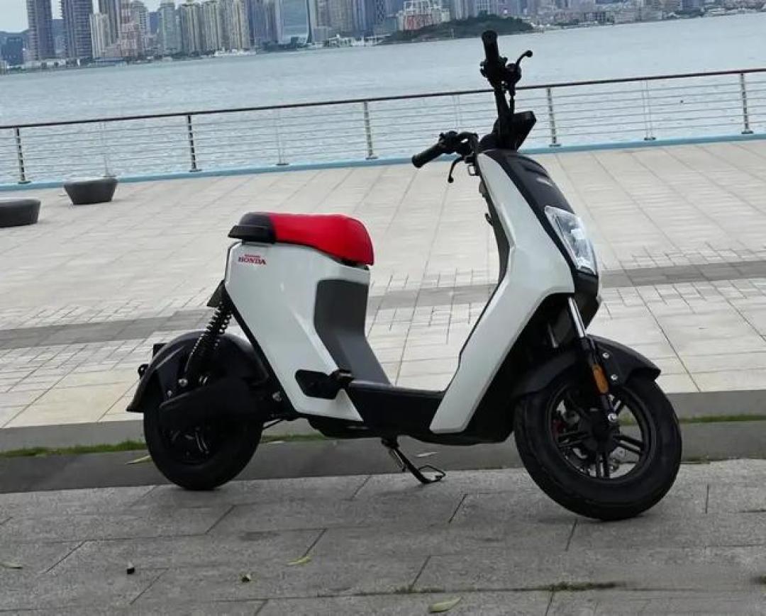 仅贵900元竟多给2500元配置！九号F2z110max如何重新定义电自性价比_电动车_什么值得买