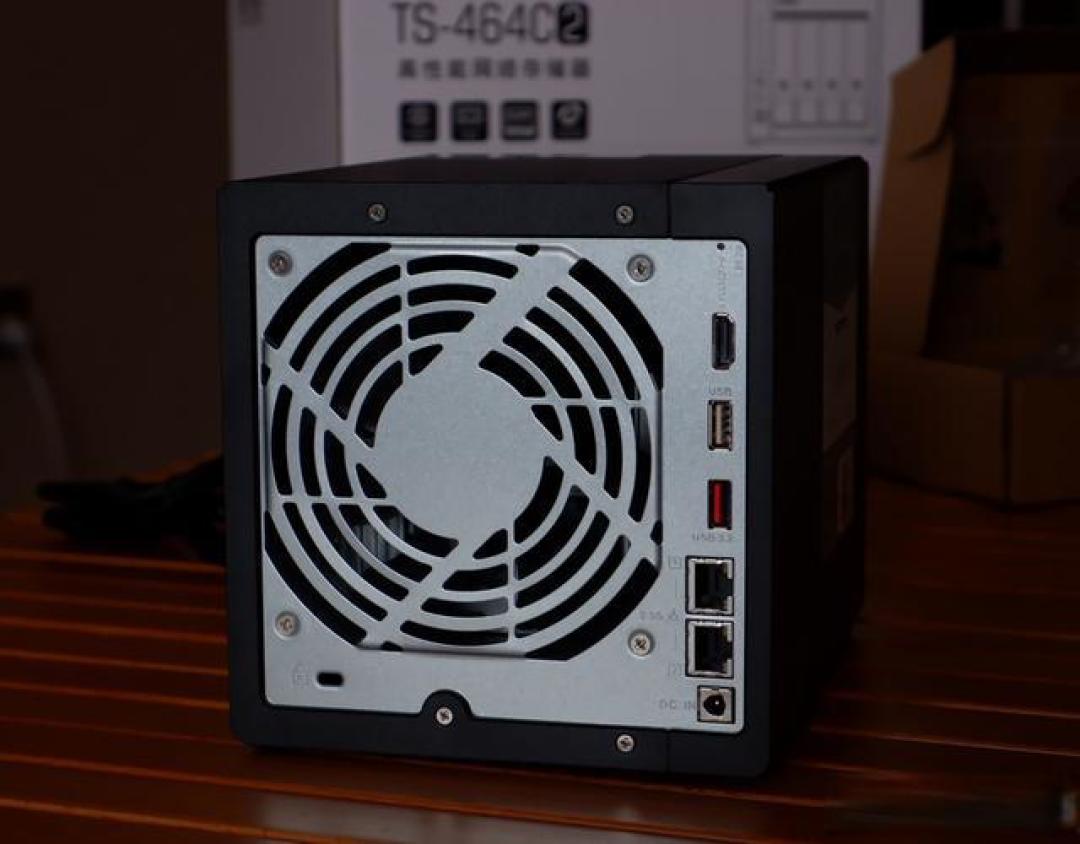 家用NAS新标杆！威联通TS-464C2体验：四盘位+双M.2，5Gbps极速传输与企业级系统加持_NAS存储_什么值得买