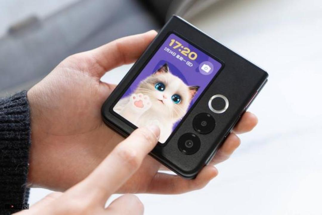 2899元起！努比亚Flip 2评测：国民小折叠的AI越级体验_安卓手机_什么值得买