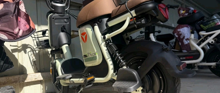 雅迪（yadea）【新品】钠电电动自行车Q1-H 94km长续航男女代步通_电动车整车_什么值得买