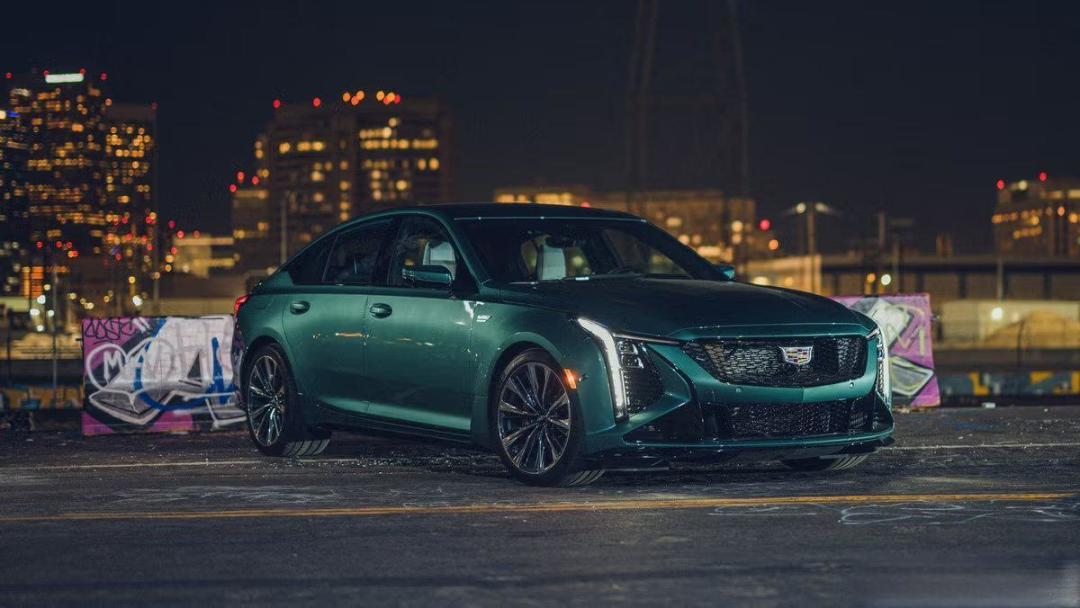 14万买2.0T后驱！凯迪拉克CT4真香背后，这个缺点让人又爱又恨_轿车_什么值得买