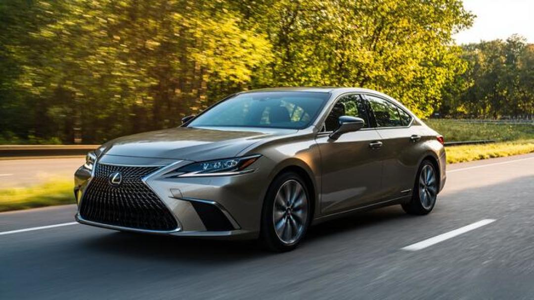 雷克萨斯ES200长途测评：5.3L油耗+剧院级静谧，舒适与短板全解析_轿车_什么值得买