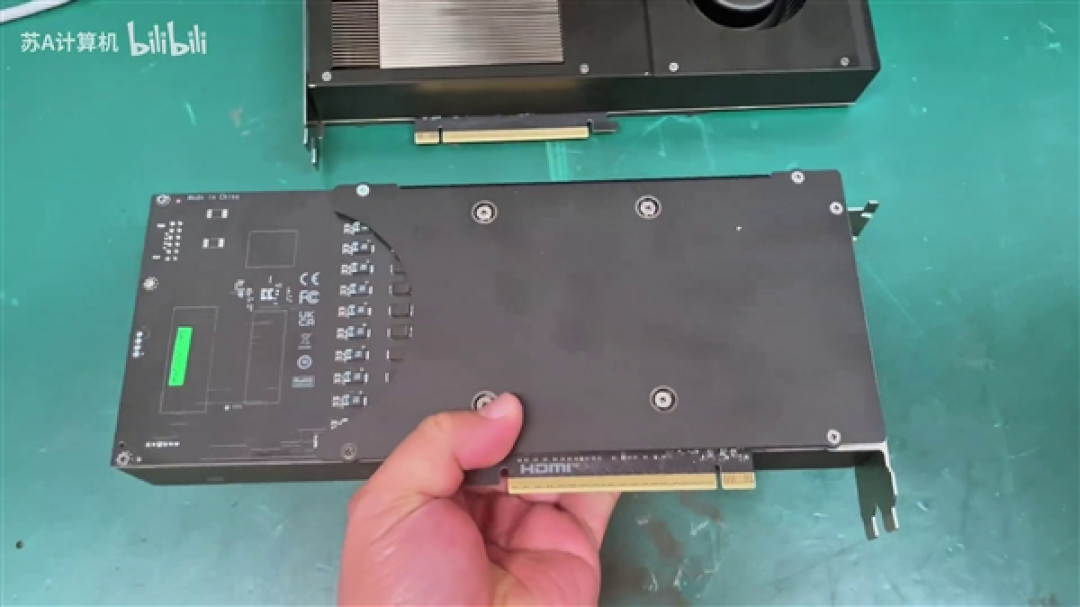 暴力涡轮版RTX 5090D首次现身中国！大概率被封杀_显卡_什么值得买