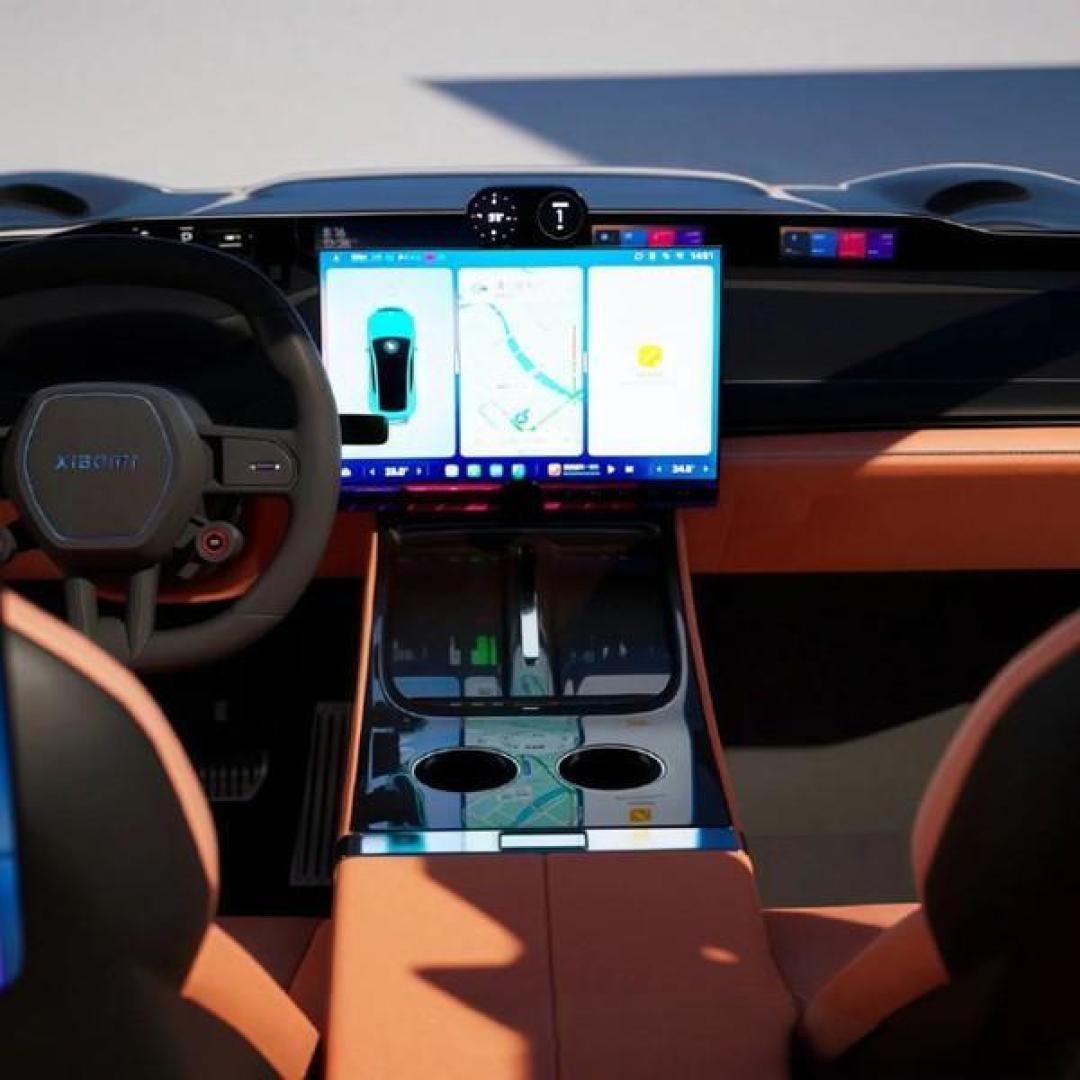 小米YU7取消传统仪表盘：PHUD技术如何重塑未来汽车内饰设计逻辑？_新能源车_什么值得买