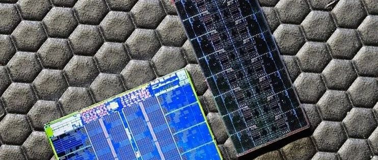 AMD Zen5c CCD实物长方形芯片，16核心单CCX，共享32MB L3缓存_CPU_什么值得买