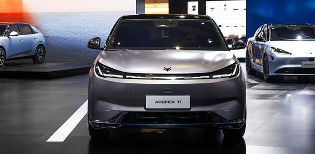 北汽极狐T1以越级空间与全路况实力破局A0级SUV市场争夺战_新能源车_什么值得买