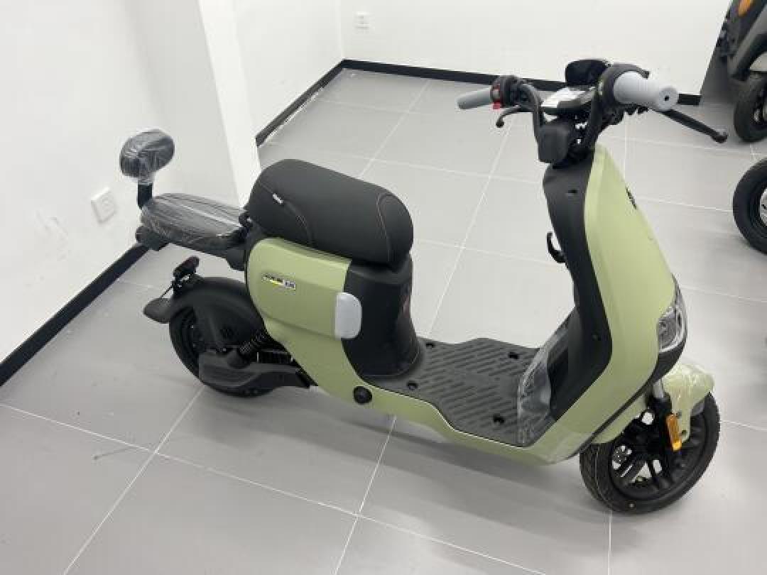 九号A2z90电动车深度评测：轻量化智能设计如何征服城市通勤场景_电动车_什么值得买