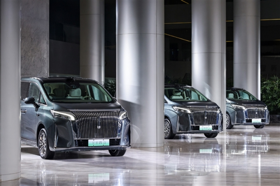 全面超越丰田埃尔法！长城豪华MPV魏牌高山上市：30.98万起_MPV_什么值得买