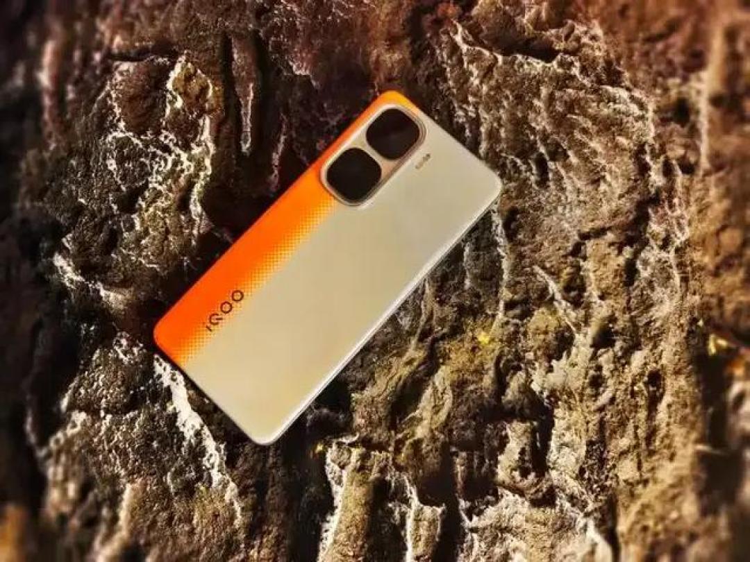 iQOO Neo10 Pro+首发评测：331万跑分屠榜 3K价位性能越级挑战_手机_什么值得买