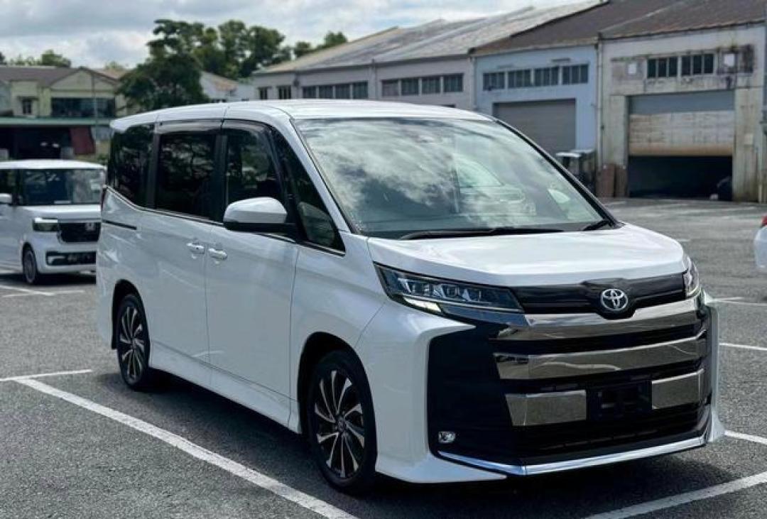 丰田NOAH混动MPV：中国家庭渴求的空间王者为何难圆国产梦_MPV_什么值得买