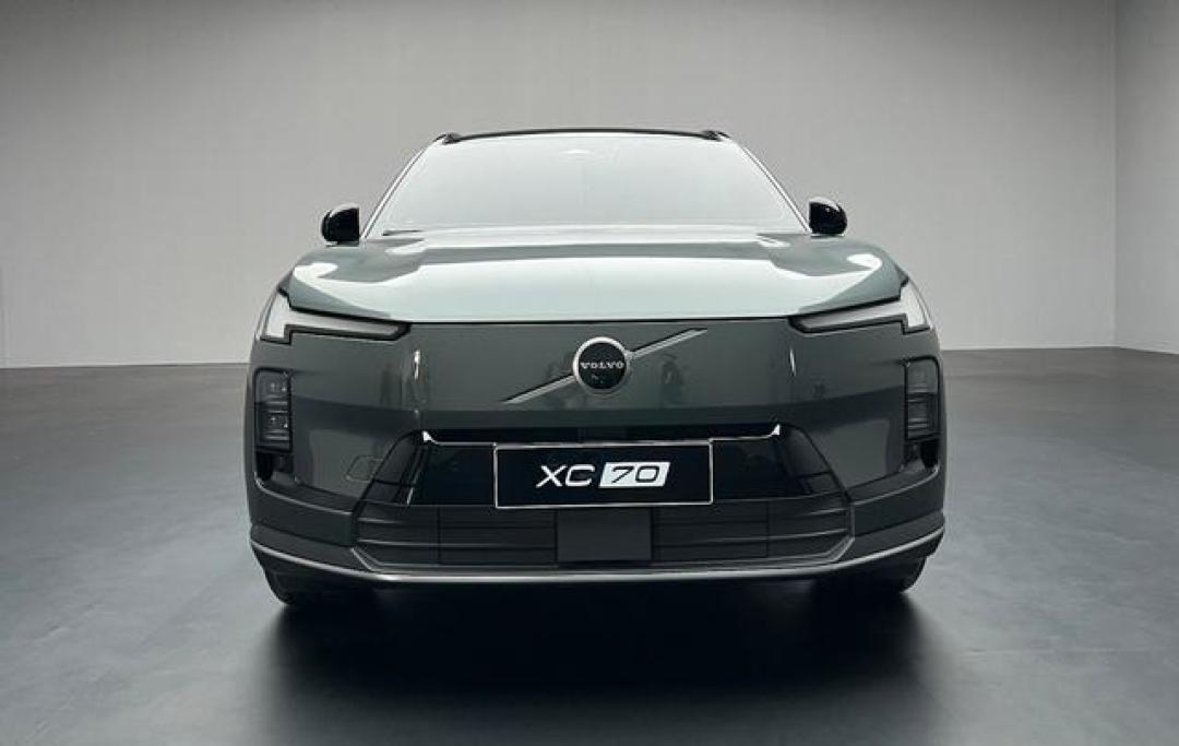 2025款沃尔沃XC70深度解析：北欧美学设计与原生混动架构如何革新豪华SUV市场_SUV_什么值得买