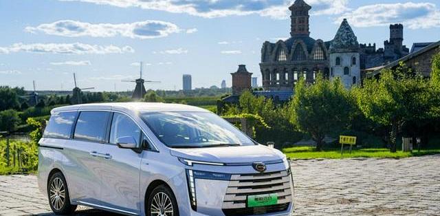 传祺E8 PRO+以越级配置+油电同价杀入 20万级MPV市场格局生变？_MPV_什么值得买