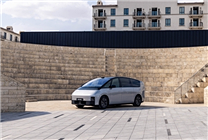 55.98万的国产高端纯电MPV！理想MEGA Home家庭特别版开启交付_新能源车_什么值得买