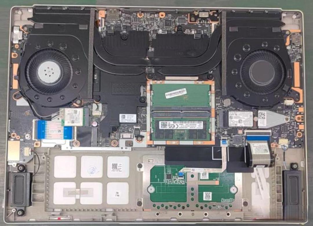 联想拯救者R9000P 2025AI元启前瞻：旗舰配置与乾坤散热系统性能预测_笔记本电脑_什么值得买