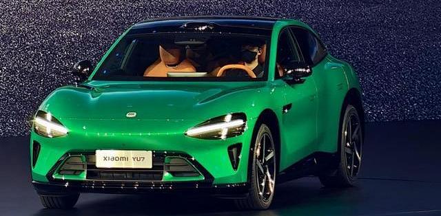 小米YU7豪华轿跑SUV首发：835km续航+天际屏，800V平台硬刚Model Y_新能源车_什么值得买