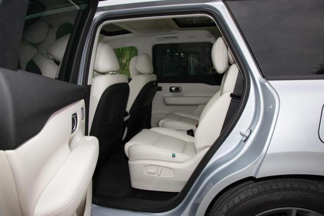 零跑C16对比东风奕派008：6座增程SUV家庭刚需如何选？_SUV_什么值得买