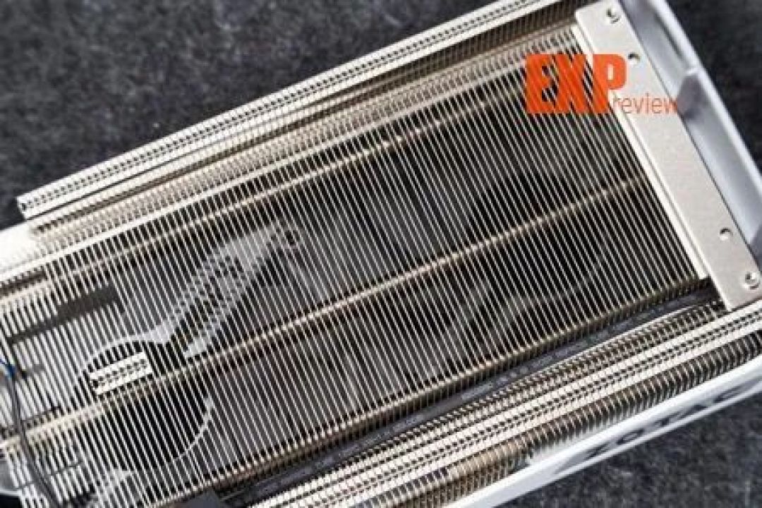 索泰RTX 5060 8GB XGAMING OC显卡评测：融合潮流元素，高效散热设计_显卡_什么值得买