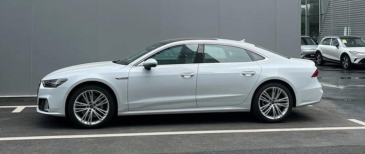 奥迪A7L：豪华轿跑与行政座驾的完美融合_轿车_什么值得买