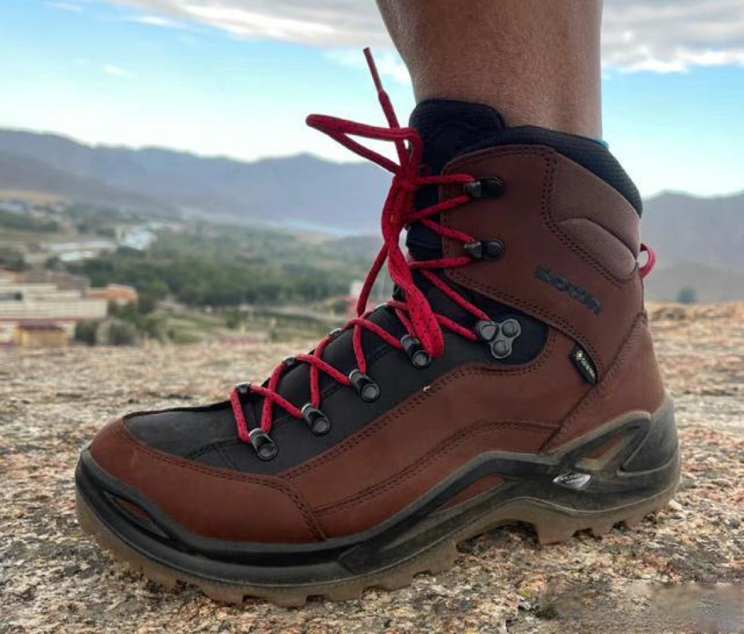 Gore-Tex与eVent旗舰登山鞋实测对比：防水性能和透气技术谁更强？_登山鞋_什么值得买