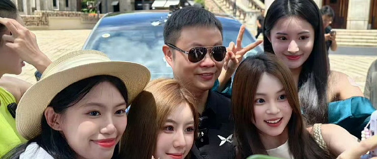 车企大佬罕见联手！何小鹏:与雷军商量过G7和YU7上市时间_新能源车_什么值得买