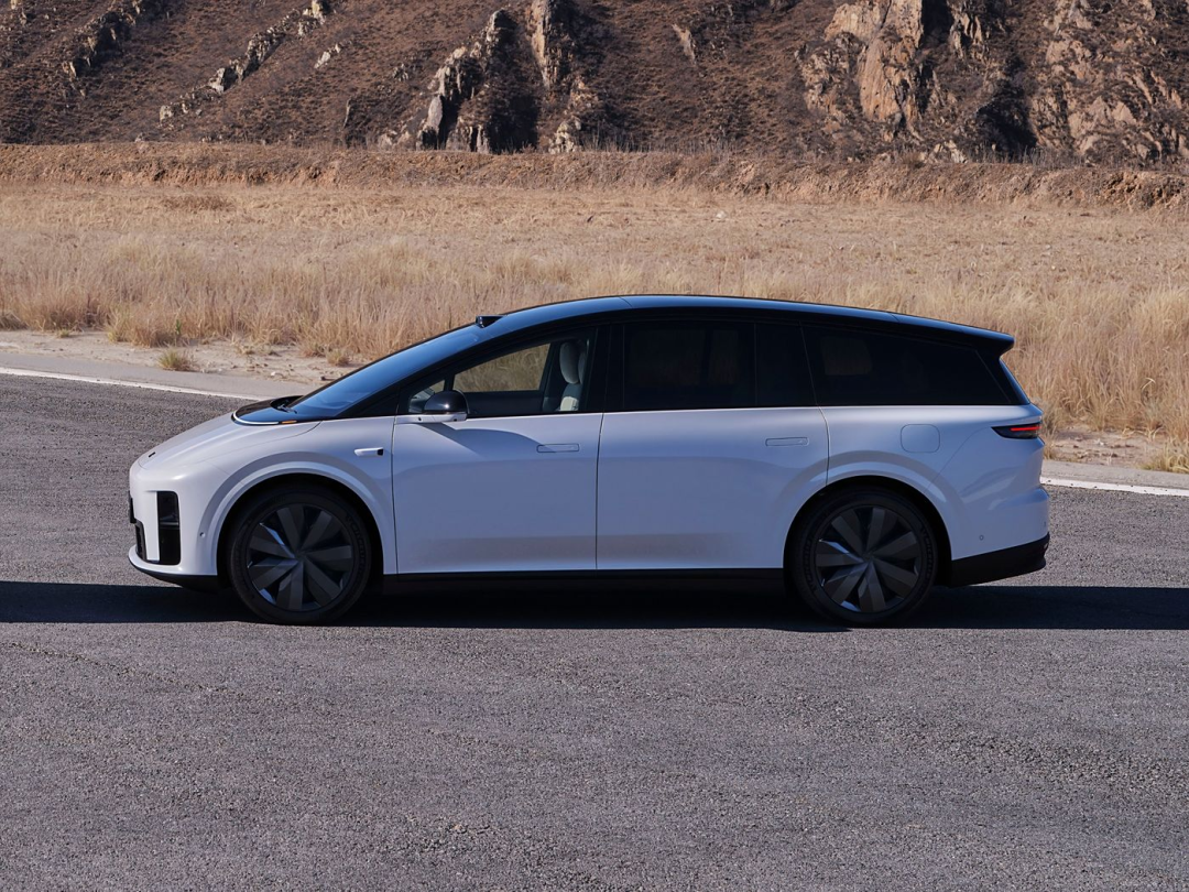 雷军在线与“蔚小理”互发贺电，分别祝小米YU7、理想i8、小鹏G7、乐道L90大卖_新能源车_什么值得买