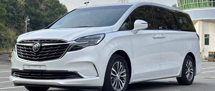 一辆猜不到老板位上是谁的GL8_车载充电器_什么值得买