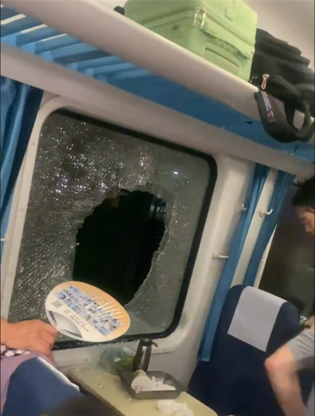 真相水落石出！官方详细通报K1373次客车男子砸窗通风_国内出行交通_什么值得买