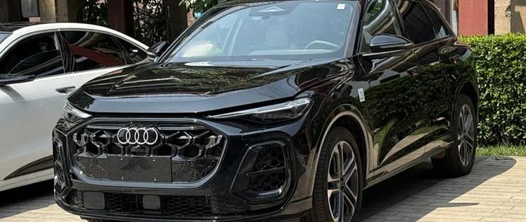 全新一代奥迪Q5L实车现身，大过奔驰GLC+华为乾崑，配第五代EA888_中型SUV_什么值得买