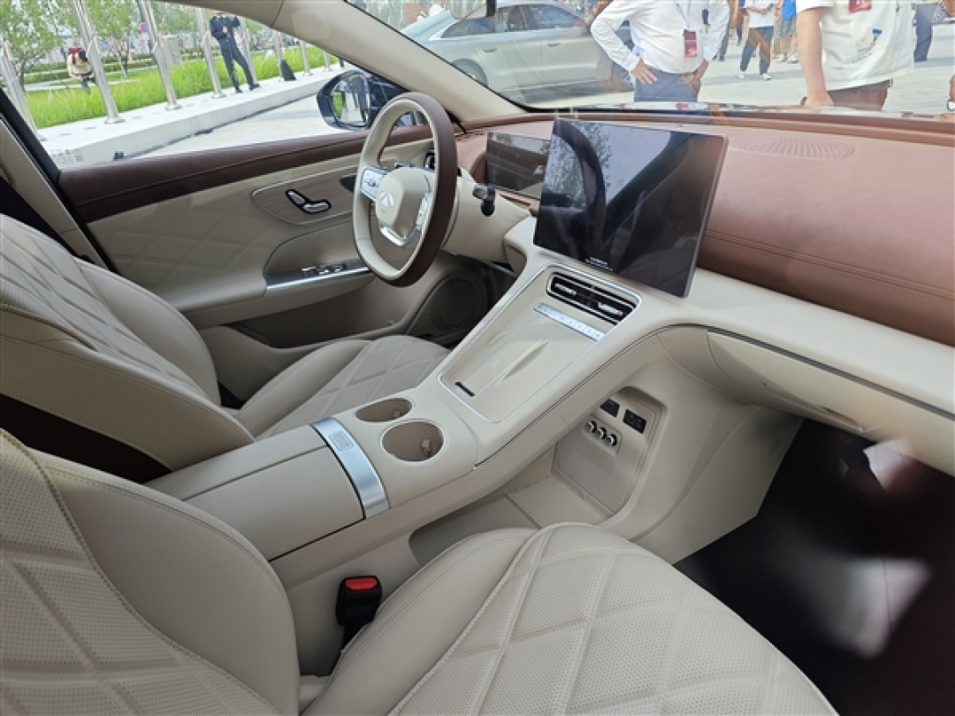 实测能跑2500公里！奇瑞C级轿车风云A9L上市：万起_新能源车_什么值得买