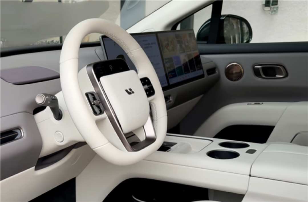 理想第一台纯电SUV登场！一文看完理想i8内饰亮点_新能源车_什么值得买