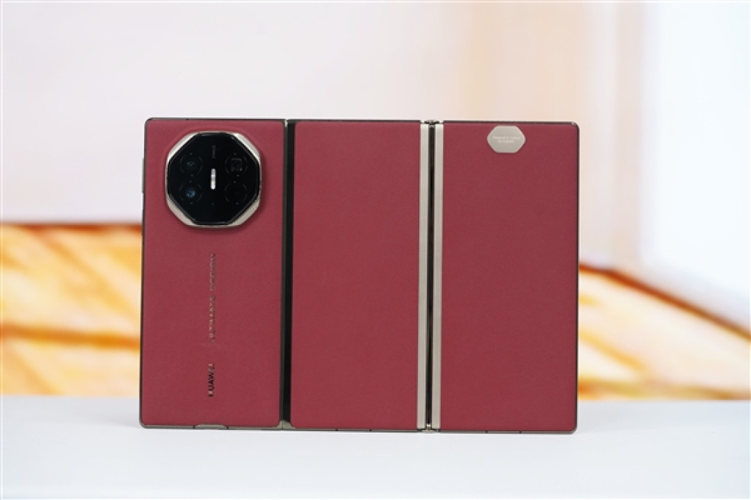 领先苹果 有望国内首发eSIM！华为三折叠Mate XTs今日发布 定价有惊喜_其他智能手机_什么值得买