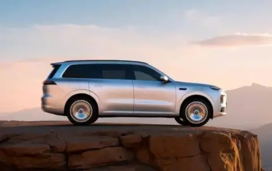 零跑D16官图曝光，定位豪华全尺寸SUV，2026量产交付_SUV_什么值得买