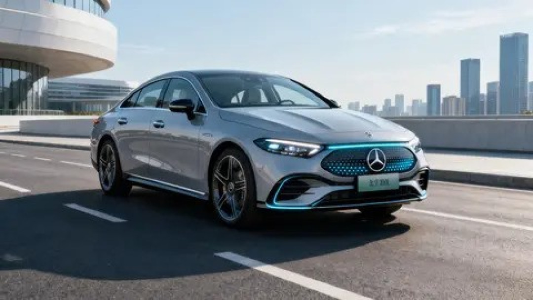 北京奔驰CLA 300L纯电版亮相，秋季上市引关注_新能源车_什么值得买
