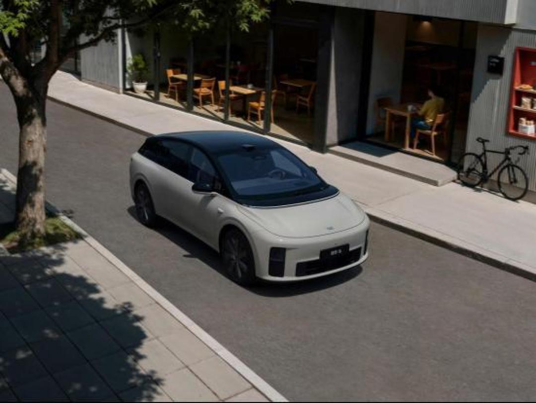 理想i6纯电SUV底盘技术公布：首搭双腔魔毯空悬+超高刚性车身，操控静谧性双突破_新能源车_什么值得买