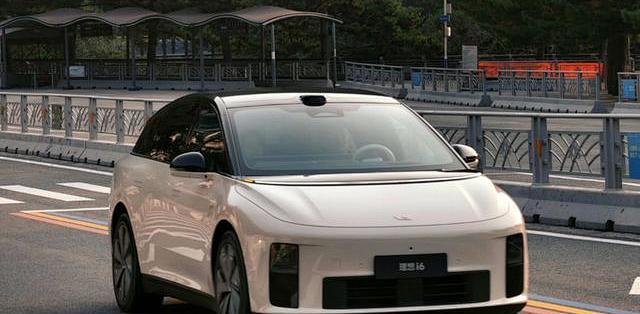 理想i6首发5C磷酸铁锂电池：10分钟补能500公里，CLTC续航720km刷新纯电标杆_新能源车_什么值得买