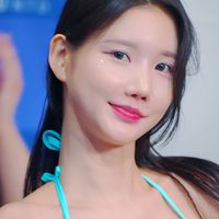 DJ MIU《粉桃比基尼好身材的MIU》 南港展览馆TRE Fantrie摊位_什么值得买