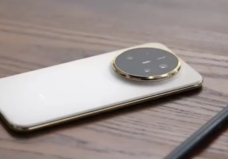 华为Mate70Air评测：6.6mm机身塞进6500mAh电池，这才是真“Air”_手机_什么值得买