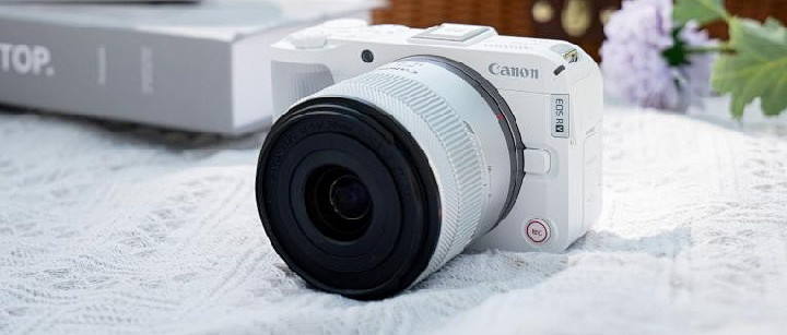 跨年创作全能拍档：佳能R50V从烟花秀到旅行Vlog一机掌控_相机_什么值得买