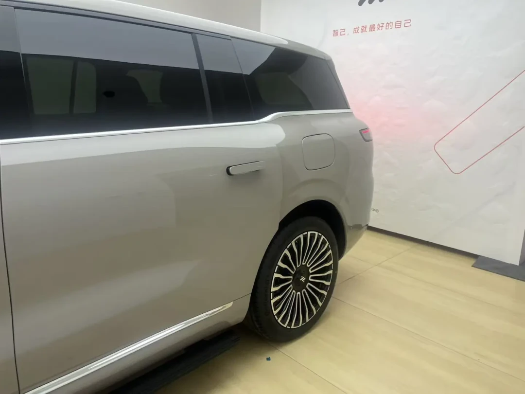 智己LS9提车一个月，大六座SUV的家用真谛_新能源车_什么值得买