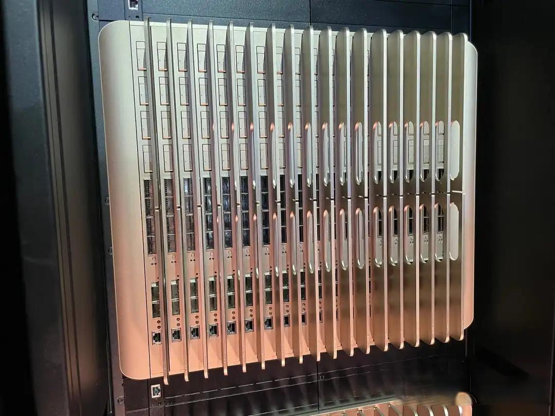 NVIDIA Rubin Ultra NVL576的機架及液冷伺服器設計_台式机_什么值得买