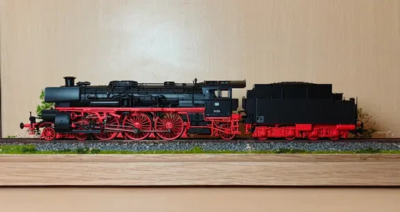 trix br18 323_汽车模型_什么值得买