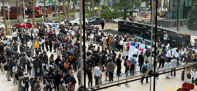 最近爆火的“养龙虾”，是一场人们AI焦虑的集体释放_服务软件_什么值得买